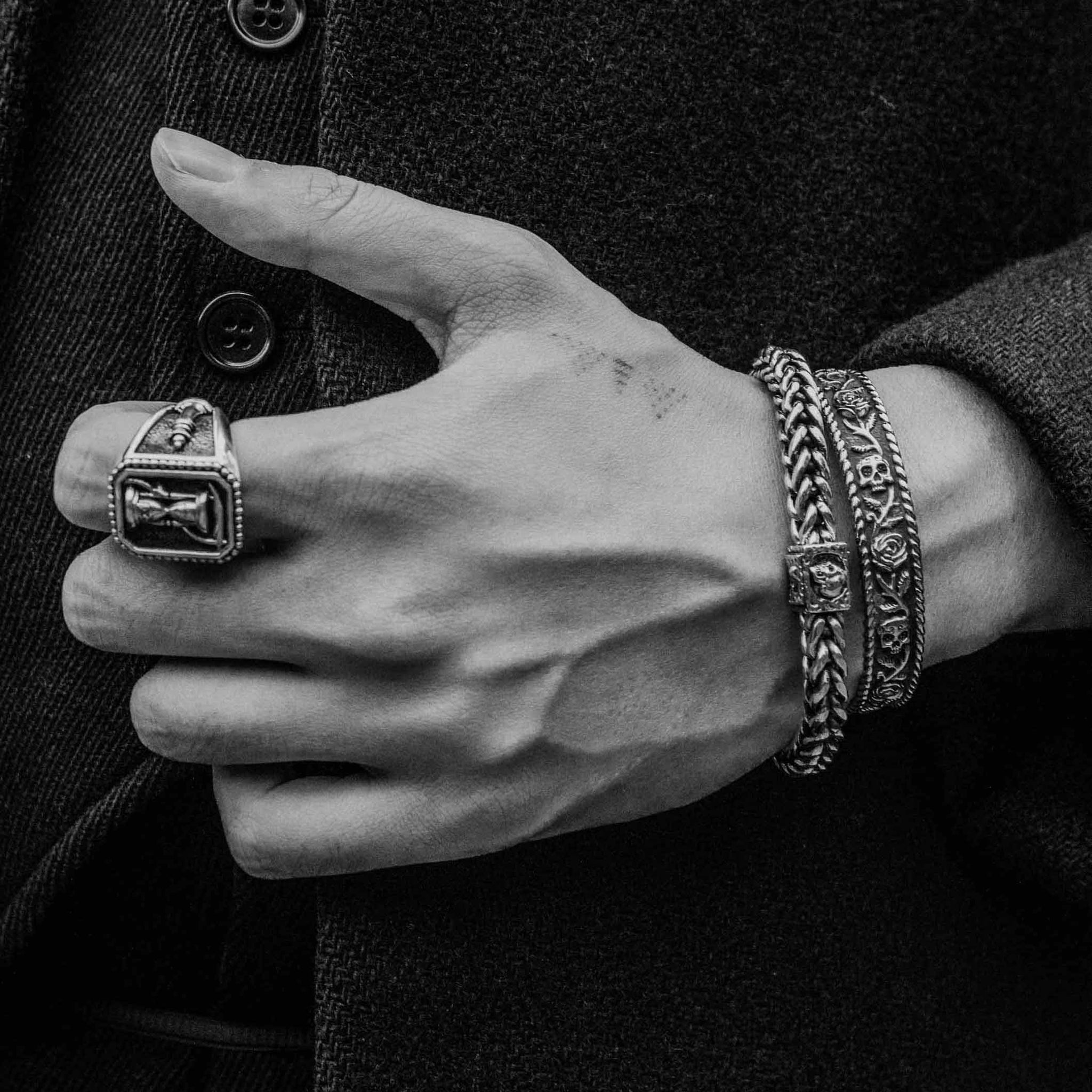 Resurrection Bracelet from Clocks and Colours