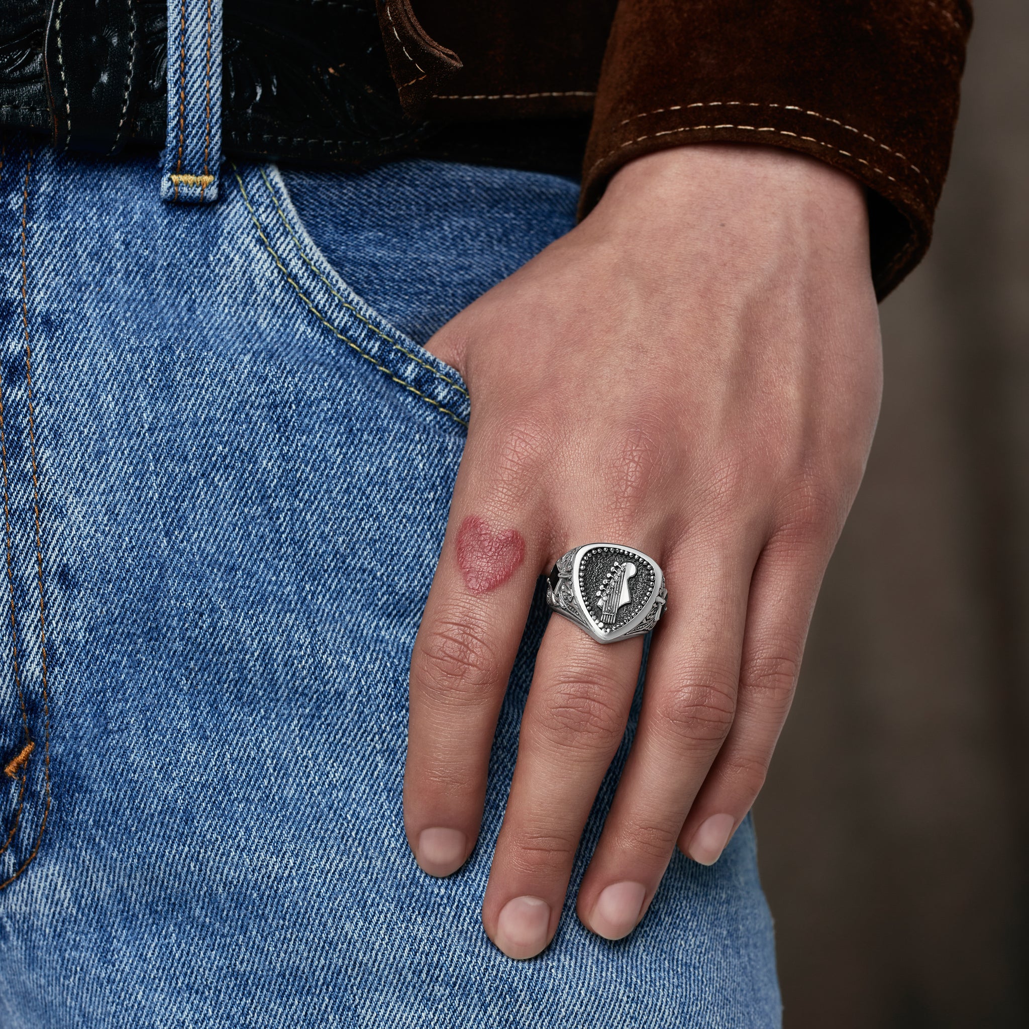 "Six String x Fender" Sterling Silver Men's Ring – Clocks and Colours